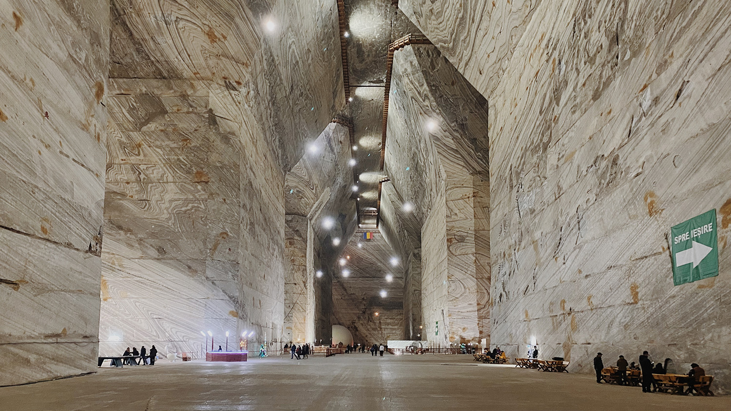 Na obisku v Romuniji: blatni vulkani, rudnik soli in lepa modra Donava ...